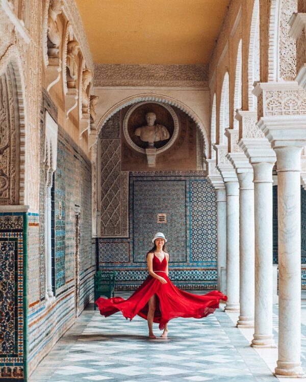 12 Best Cameras for Bloggers [by a Blogger & Photographer!]