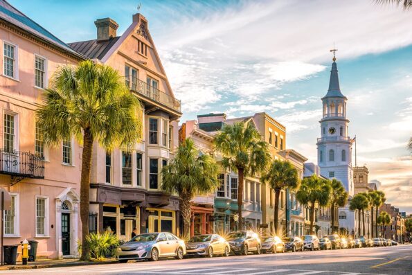 38 Best Warm Places to Visit in March in the USA [2025]