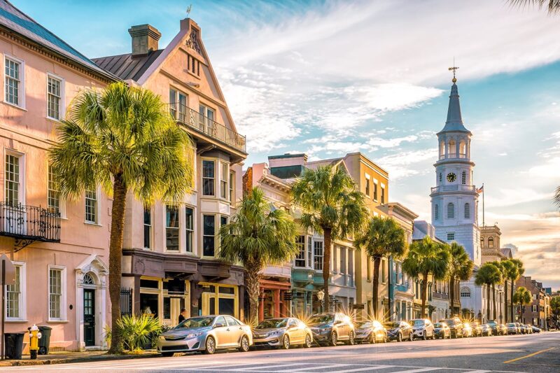 40+ Best Warm Places to Visit in April in the USA [2025]