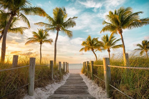 40+ Best Warm Places to Visit in April in the USA [2025]