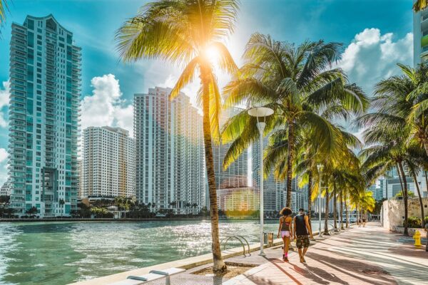 38 Best Warm Places to Visit in March in the USA [2025]