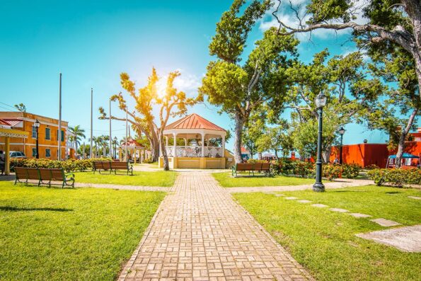40 Best Warm Places to Visit in December in USA [2023]