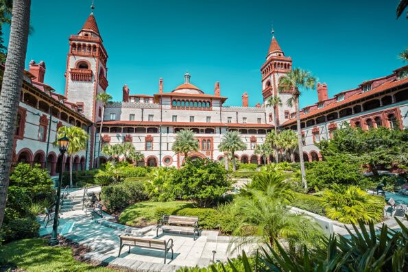 36 Best Warm Places to Visit in January in USA [2024]