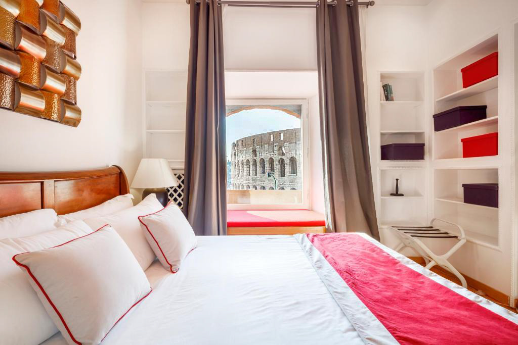 12 Stunning Rome Hotels with Views of the Colosseum